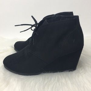 Universal Thread | Shoes | Universal Thread Bessie Wedge Ankle Bootie ...